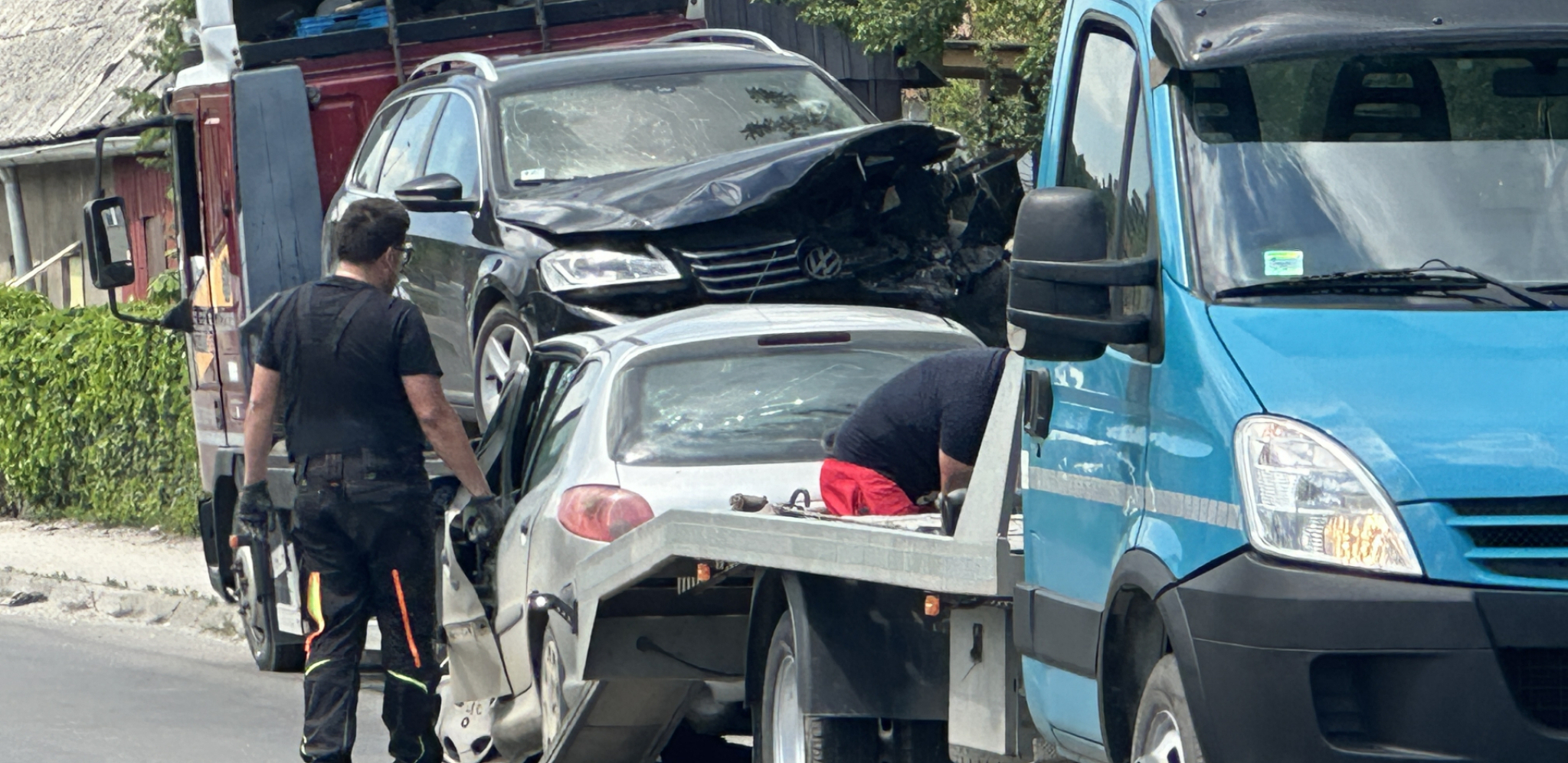 KARAMBOL U CENTRU BEOGRADA: SKRETAO, PA SLUPAO 4 PARKIRANA AUTOMOBILA Stanare zgrada probudio ...