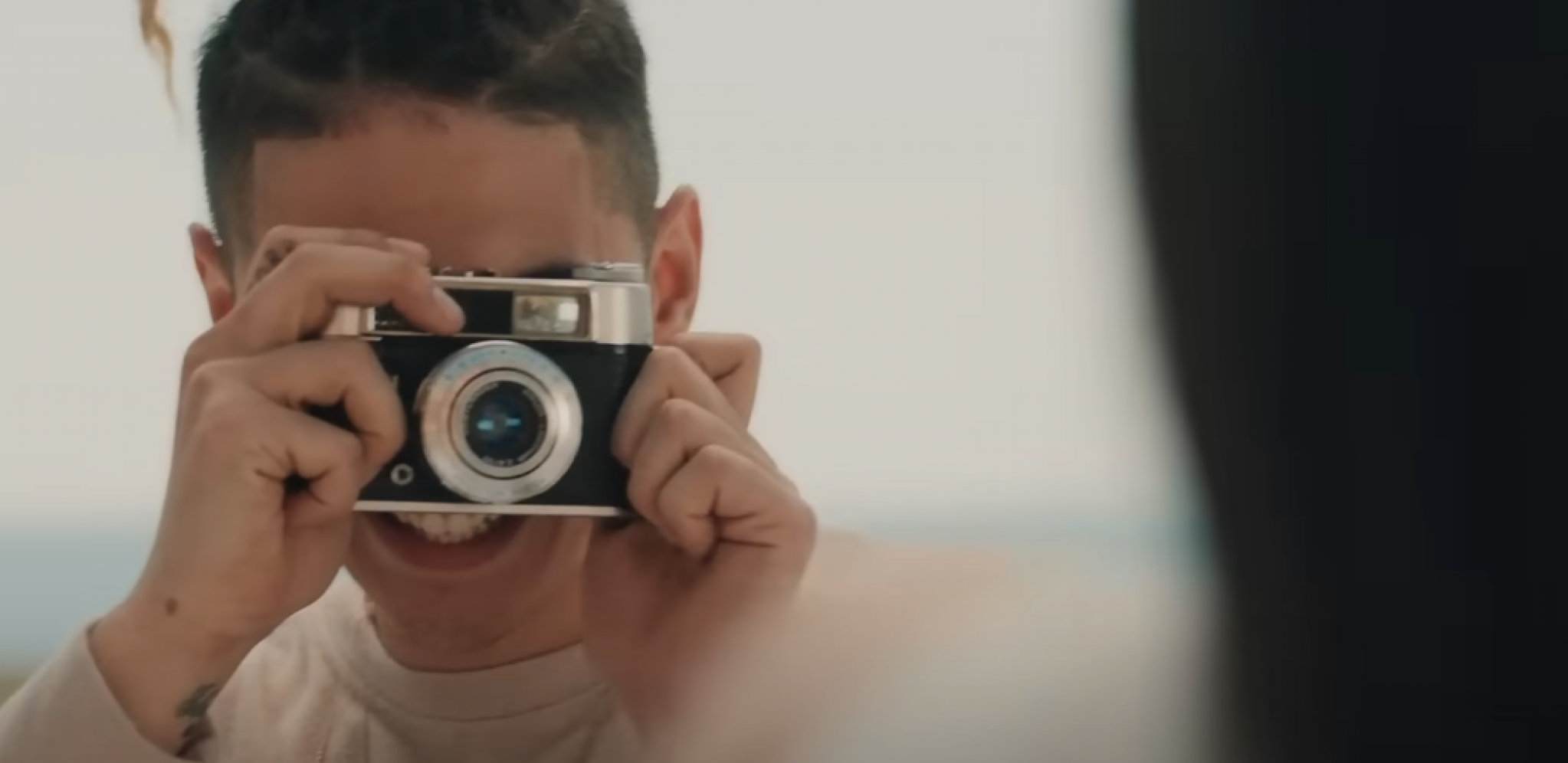 KUPIO STARI FOTOAPARAT, A ONDA USLEDIO ŠOK Kad je pogledao slike, SRCE ...